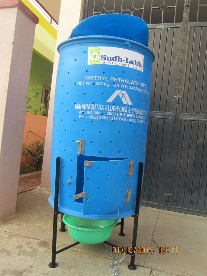 Community composting method-8: Barrel Digester from Sudh-Labh is a big ...